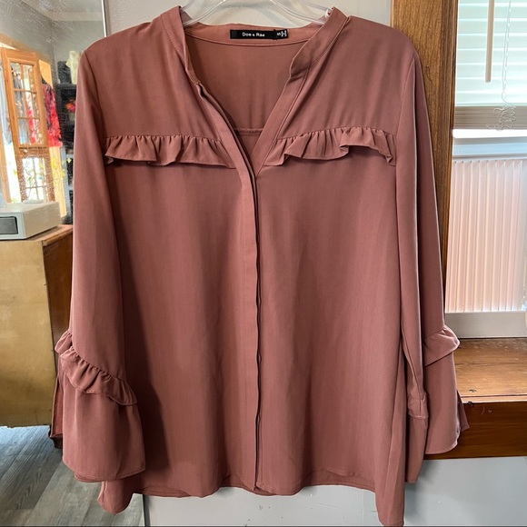 Doe & Rae | Tops | Doe Rae Blouse Small | Poshmark